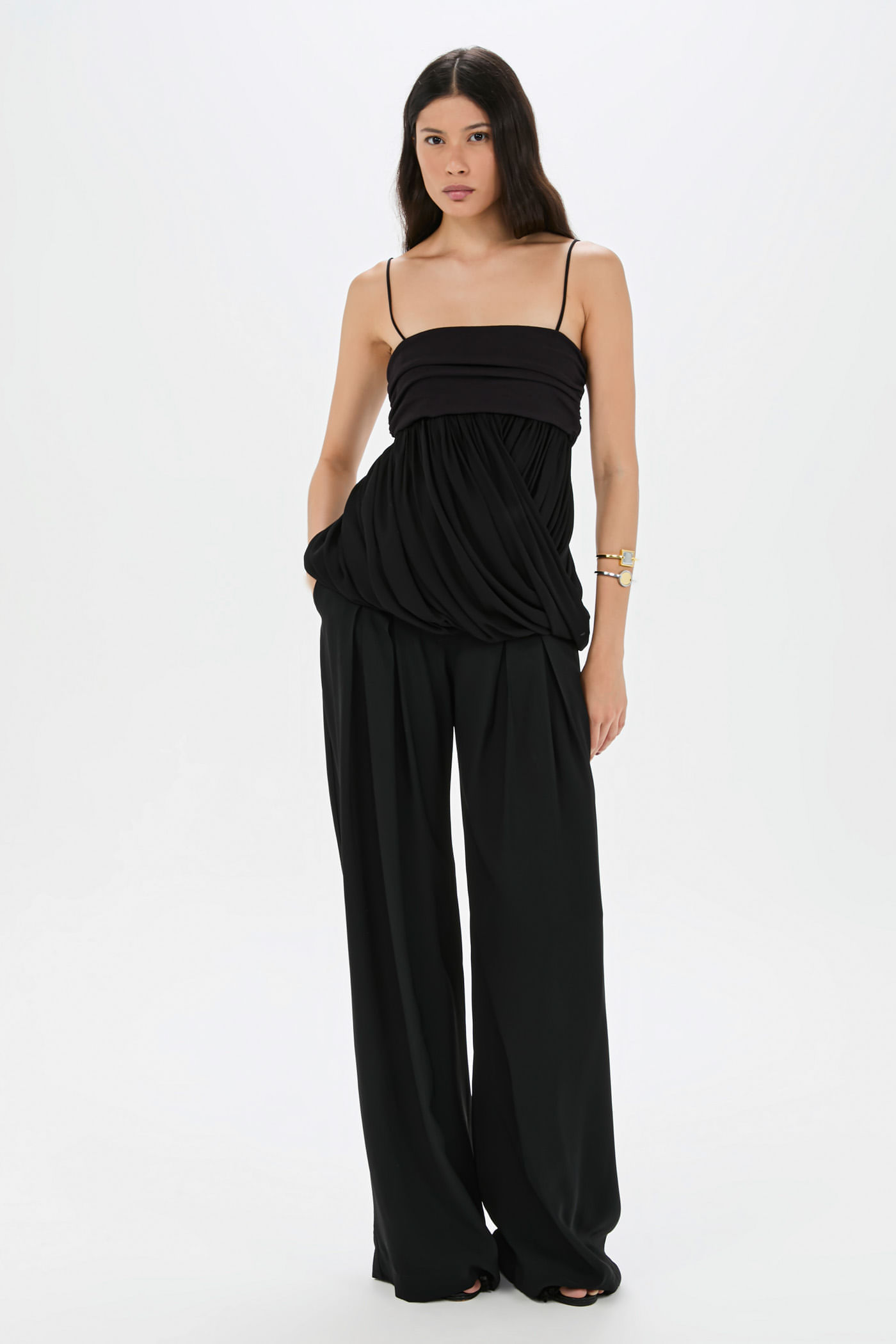 Top Clara Cris Barros Preto | Gallerist
